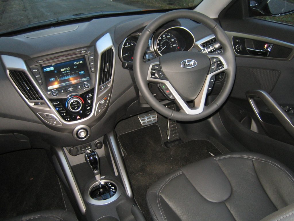 Stunning Hyundai Veloster hits the road in style - Wheel World Reviews