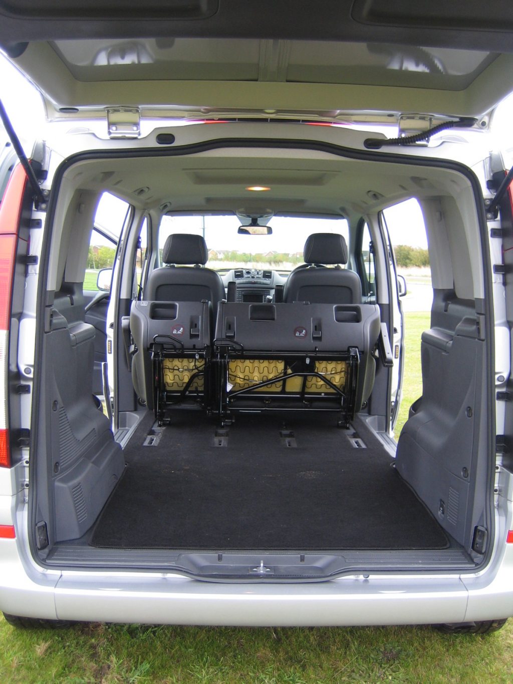 Mercedes-Benz Vito Sport-X 122CDI Compact Dualiner road test