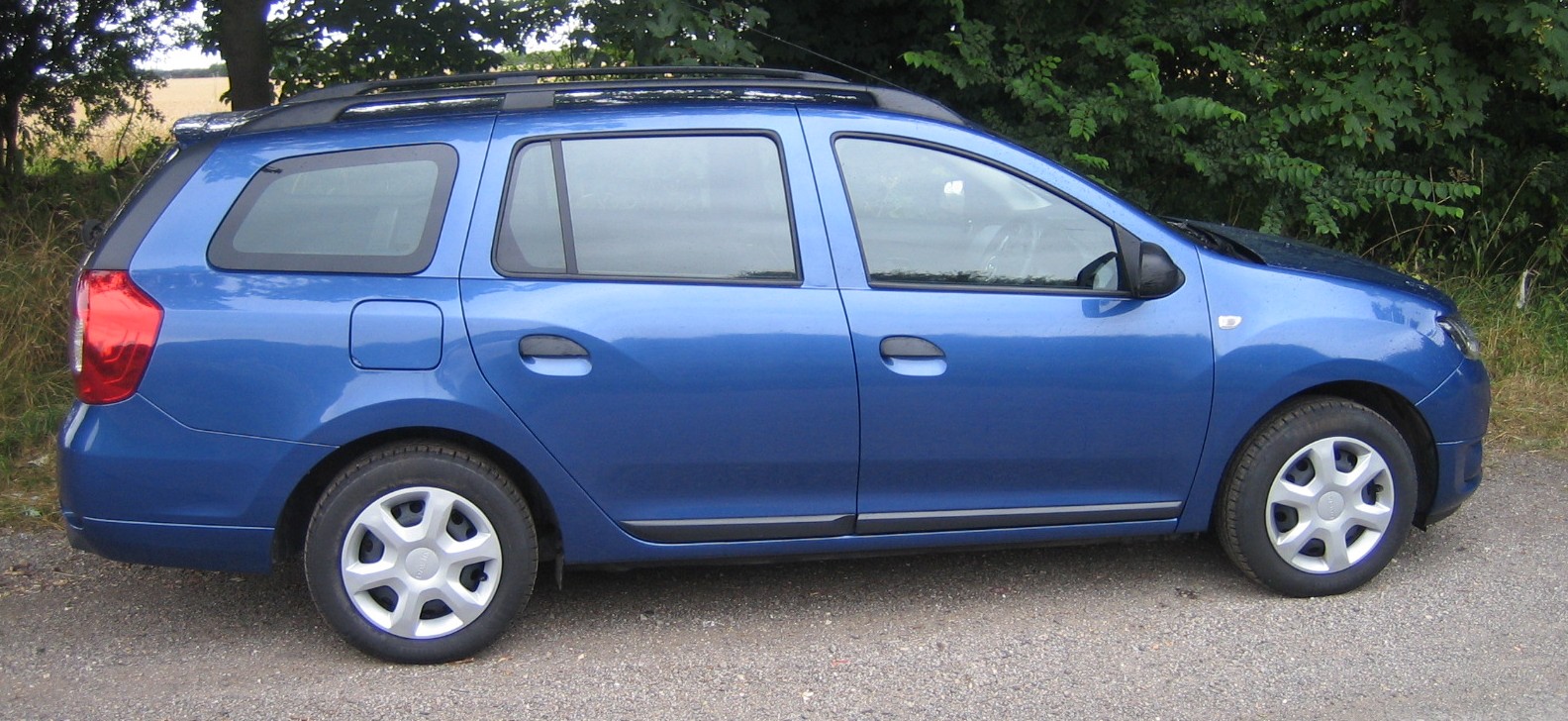 Dacia Logan MCV Ambiance 0.9 TCe 90 MCV review, road test report ...