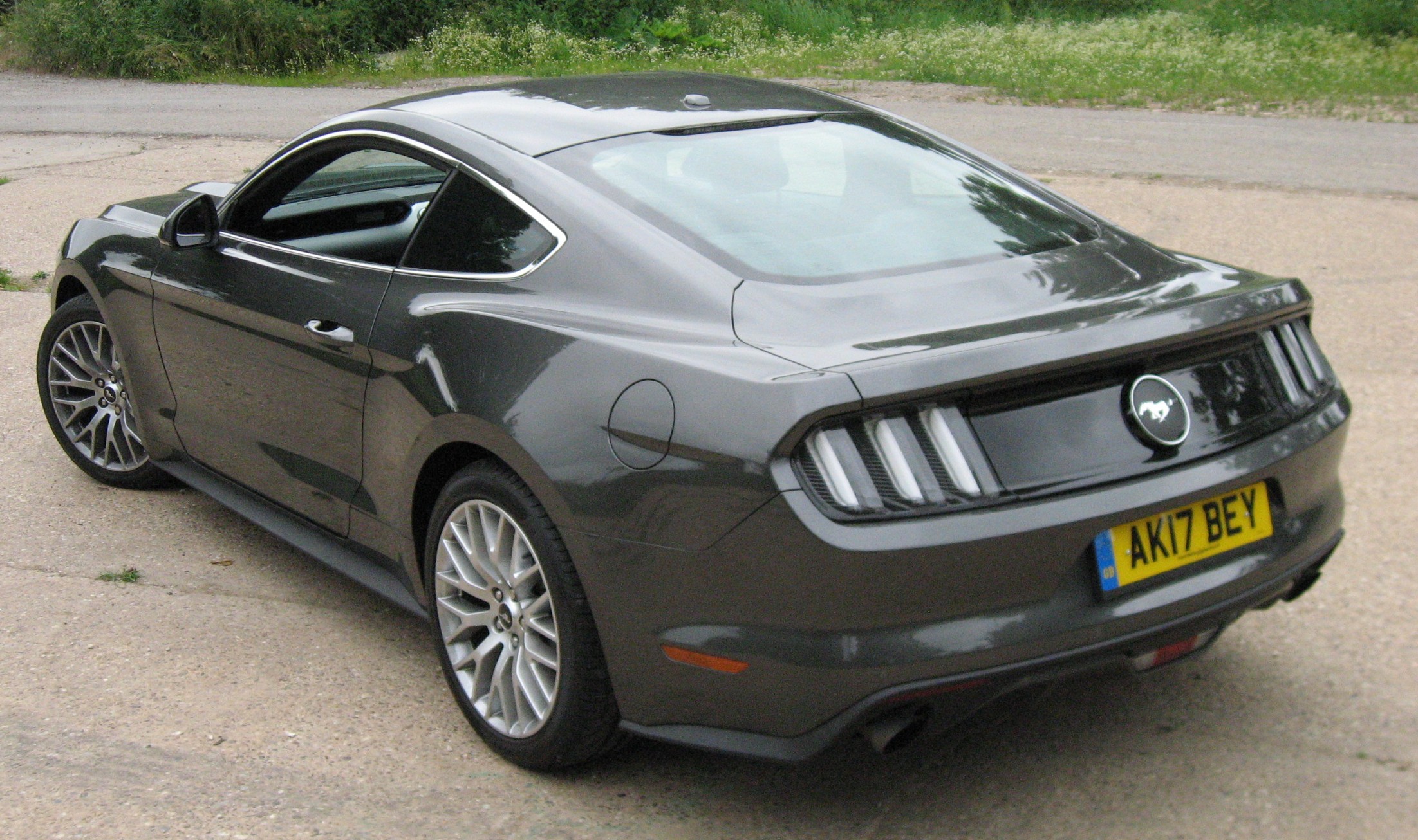 Ford Mustang 2.3 EcoBoost Auto road test report review